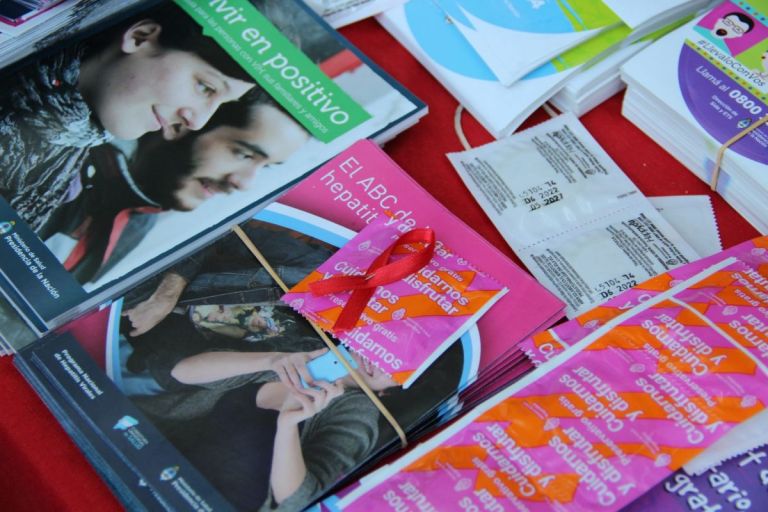 Debaten la ley de “respuesta integral” al VIH, HV, TBC e ITS | Neuquén ...